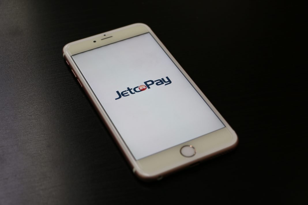 JETCO Pay 申請過程好 Easy！1 張卡 1 部電話 1 分鐘搞掂！